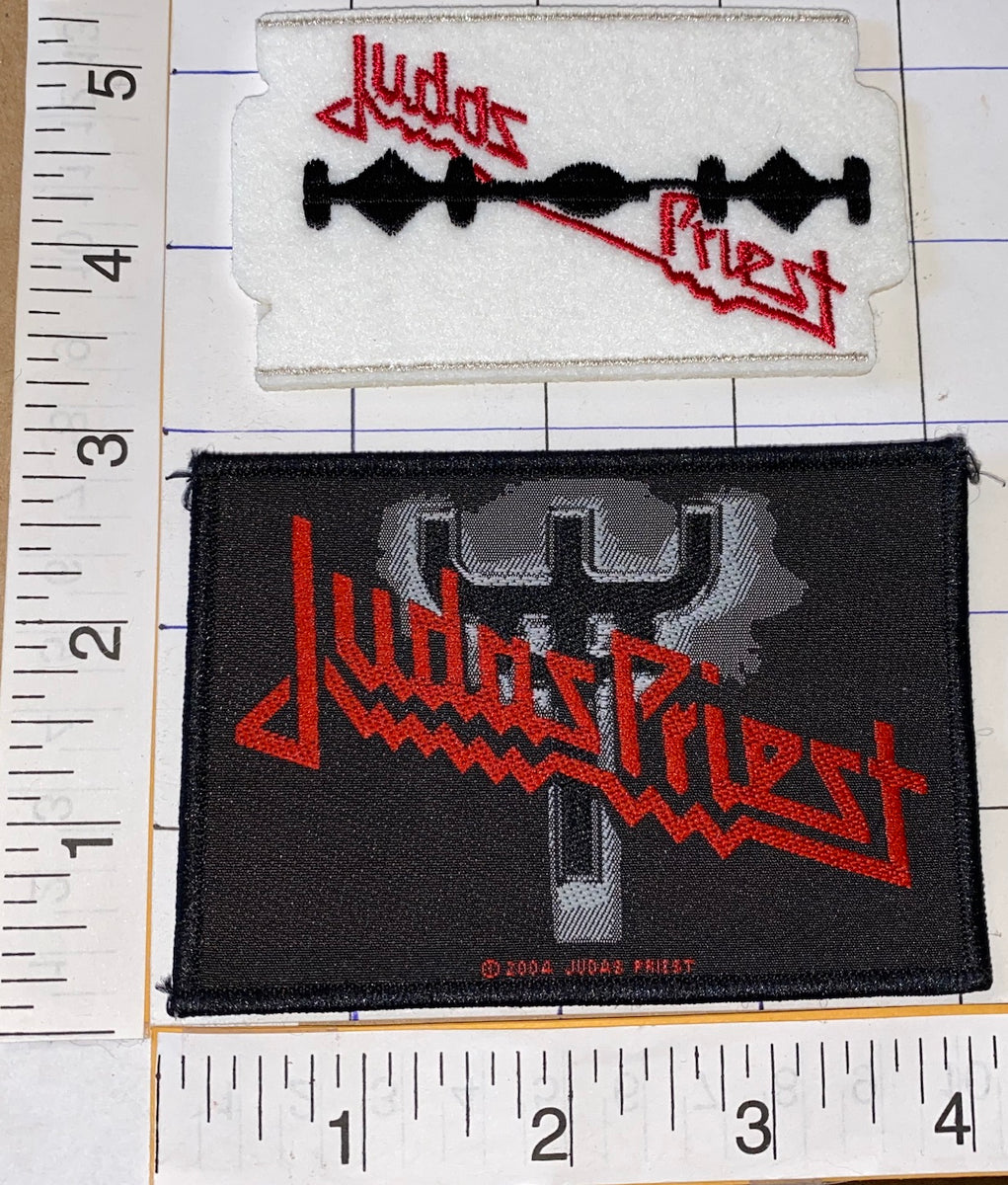 2 JUDAS PRIEST RAZOR BLADE ENGLISH HEAVY METAL BRITISH MUSIC CONCERT P ...